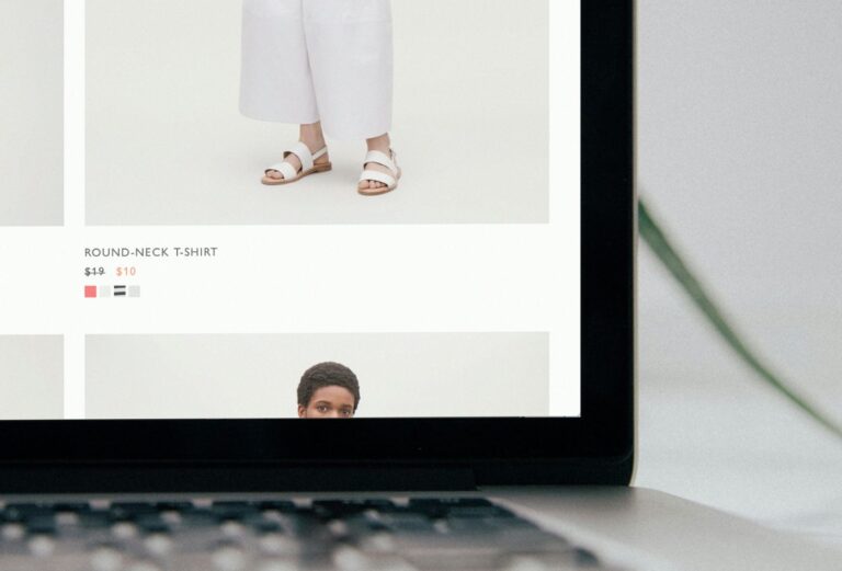 10 Clothing Store Description Examples From Leading Brands